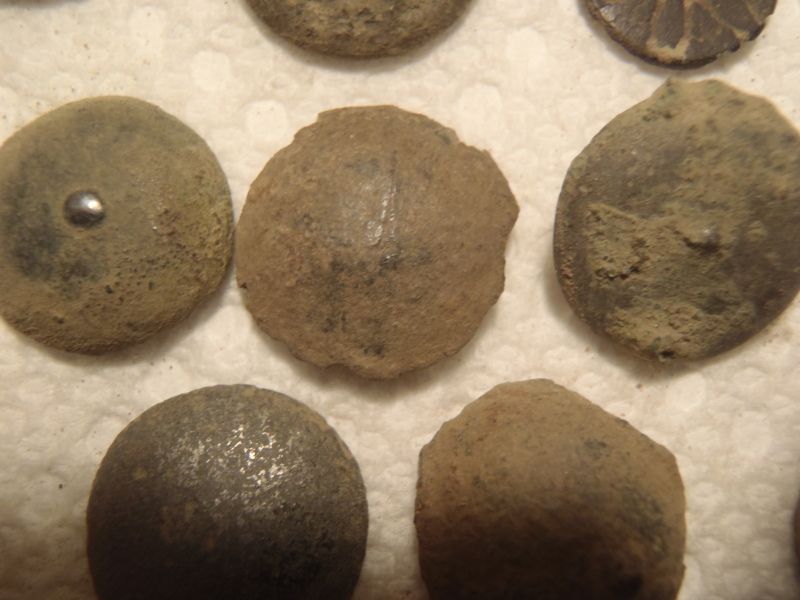 Glorious Colonial Digs, Nipple Buttons, Spanish and Coppers | TreasureNet.com