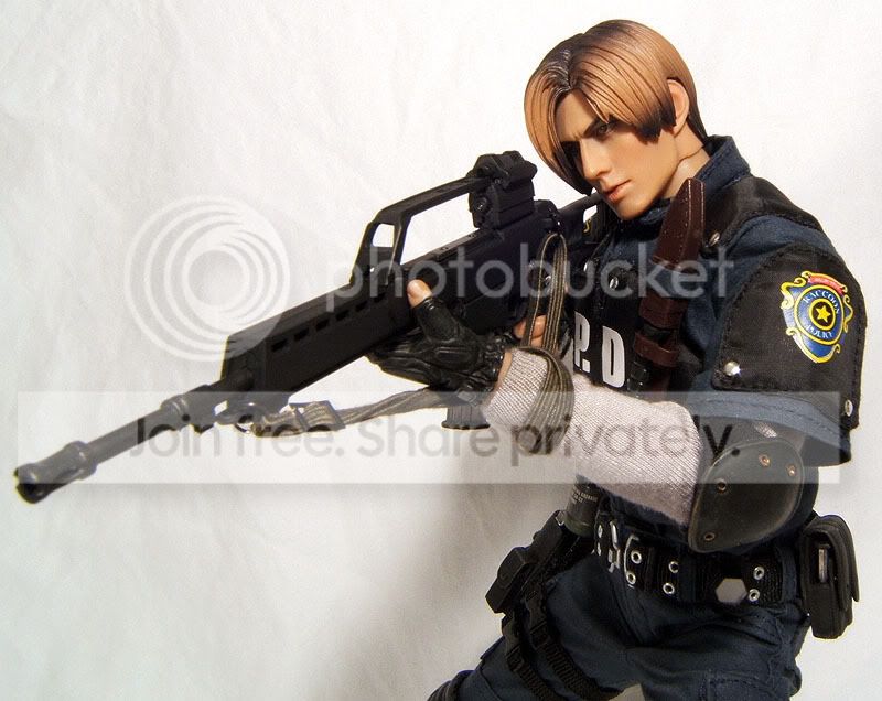 Custom HT Resident Evil 4 HUNK and LEON RPD | One Sixth Warriors Forum