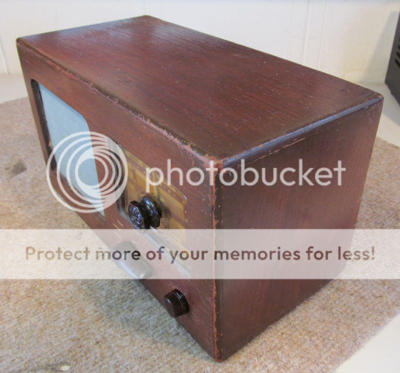FS: Two Wood Cabinet Table Radios ~Both SOLD!~ - Antique Radio Forums
